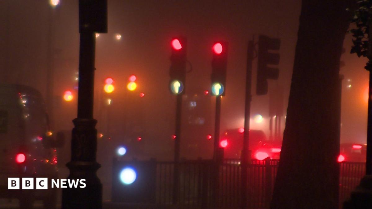 Fog affects flights to and from Belfast - BBC News