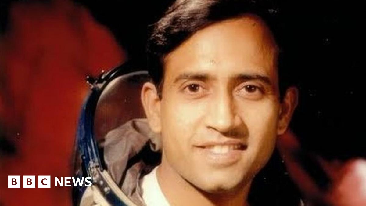 Rakesh Sharma: The making of a reluctant Indian space hero - BBC News