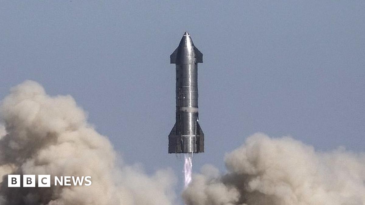 What is Elon Musk's Starship space vehicle? - BBC News