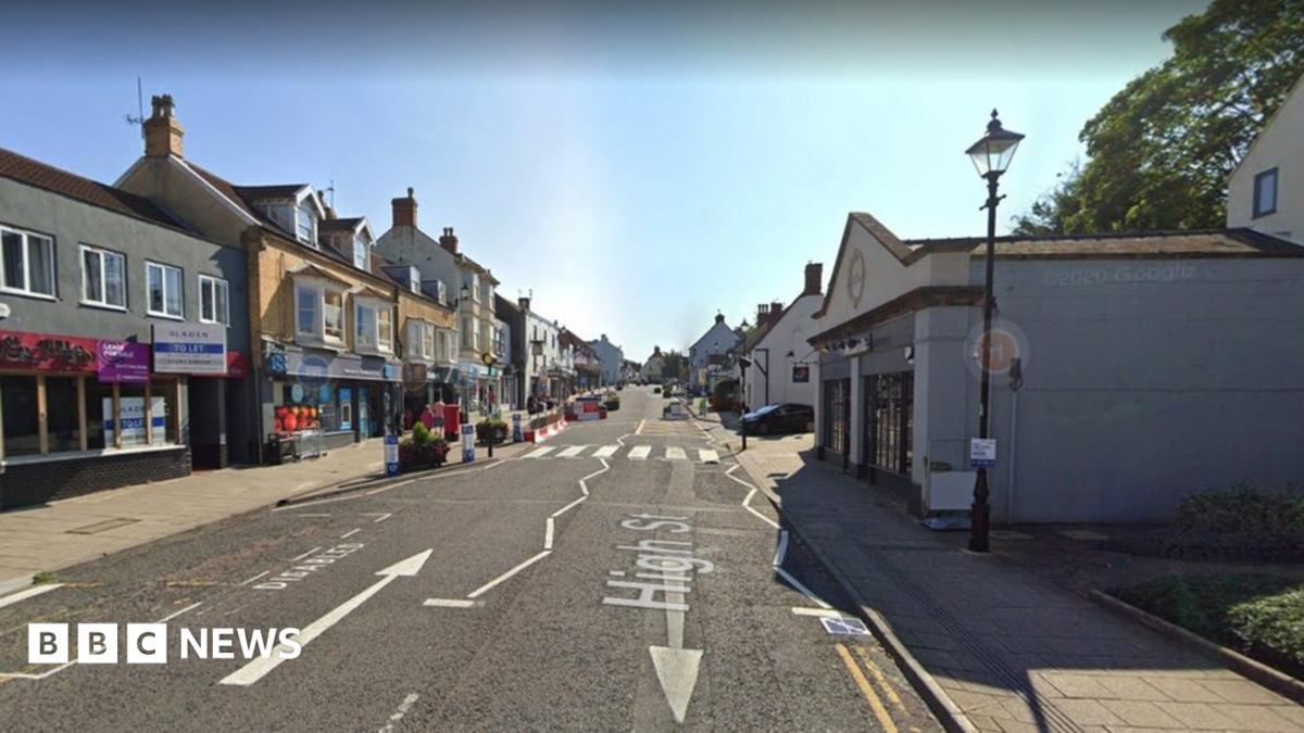 Criticism continues over Thornbury High Street changes - BBC News