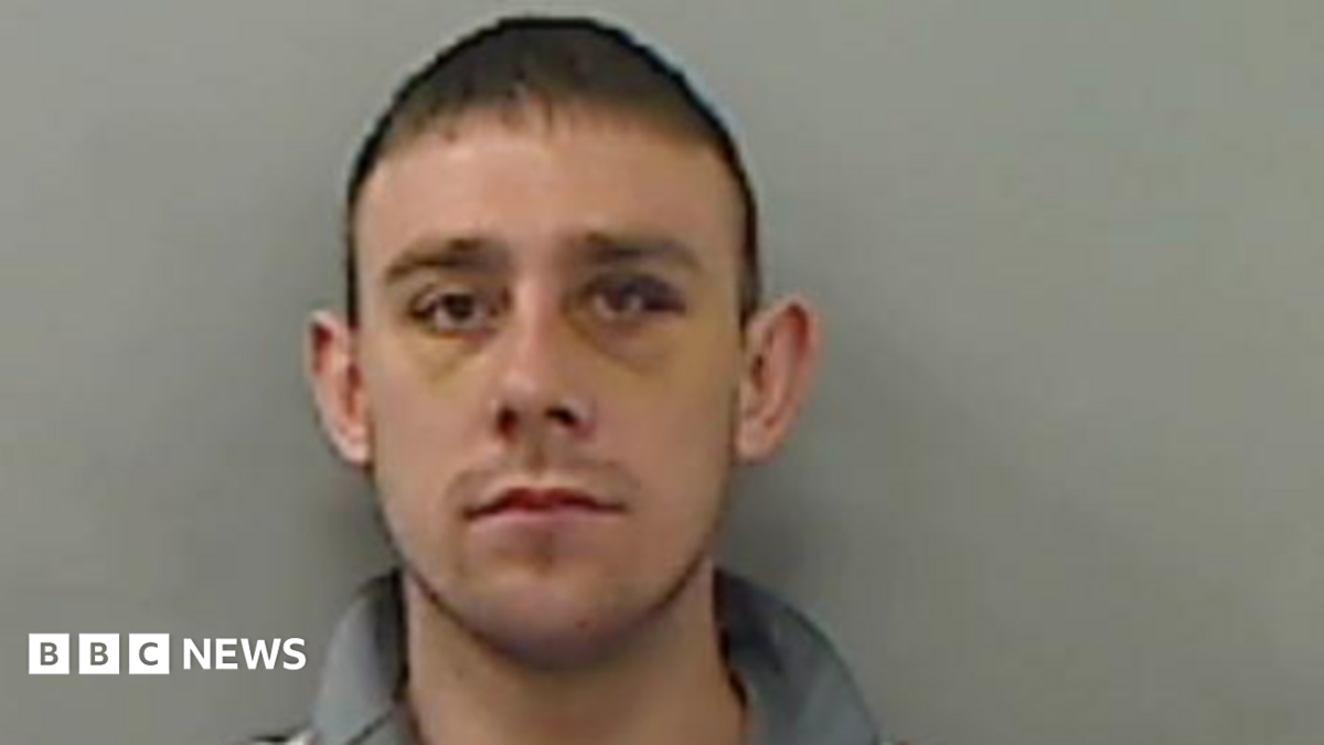 'Violent' Redcar man hunted by police for prison recall - BBC News