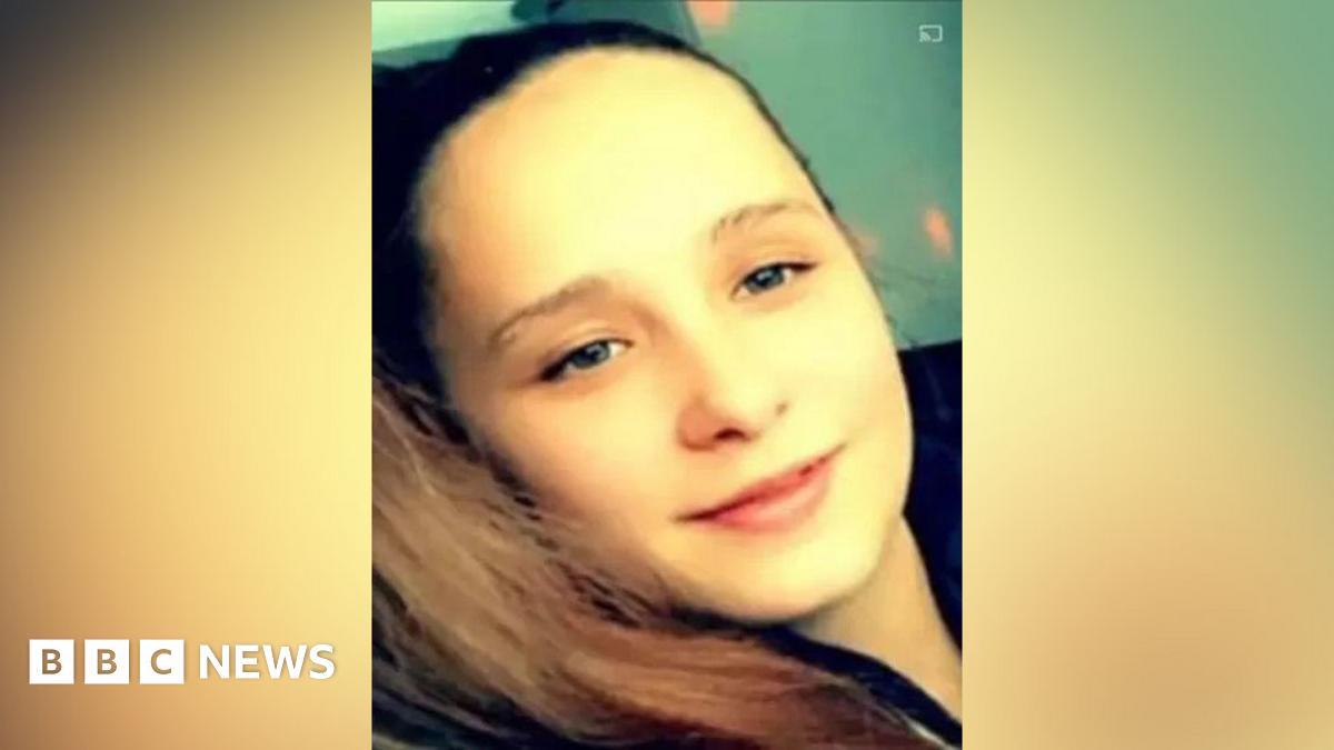 Baildon man Charlie Booth jailed for life after murdering Lauren Howe ...