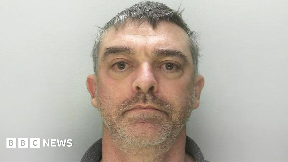 Timothy Schofield found guilty of sexually abusing boy - BBC News