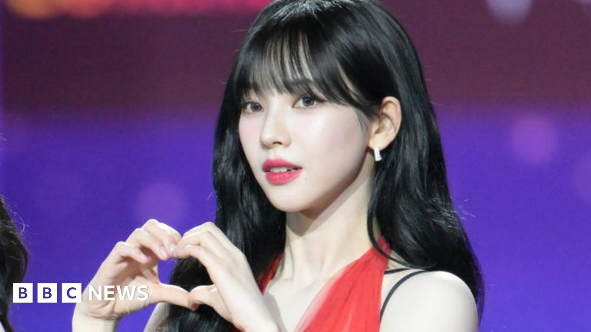 K-pop: How jealous 'super fans' try to dictate their idols' private ...