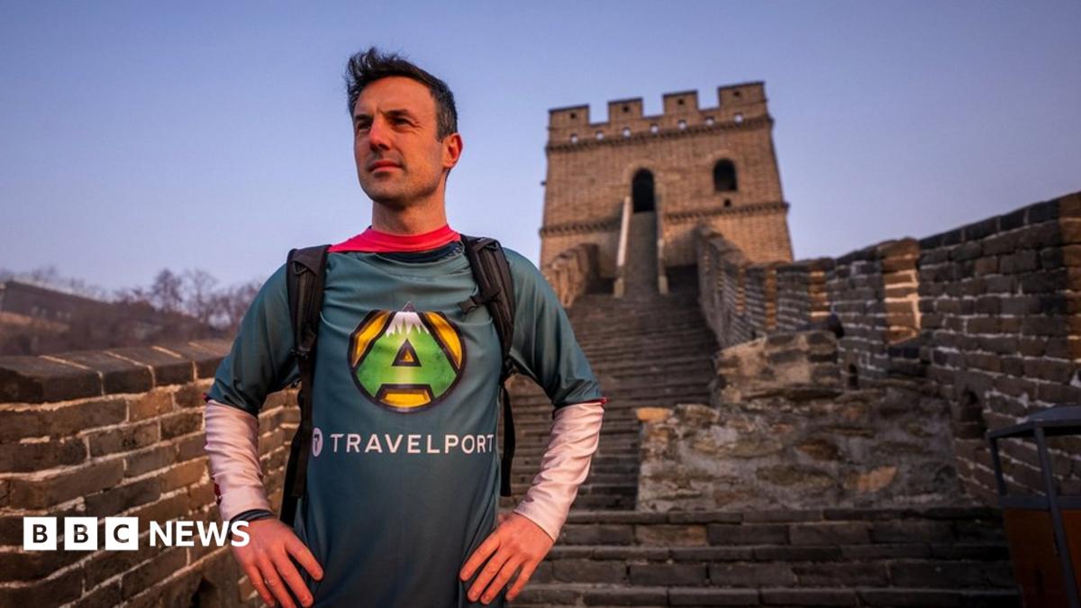 Gloucestershire man sets travel record around Seven Wonders - BBC News