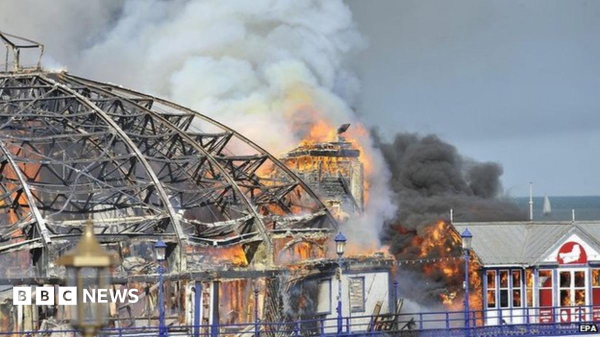 Eastbourne Pier: Hotelier Sheikh Abid Gulzar 'agrees purchase' - BBC News