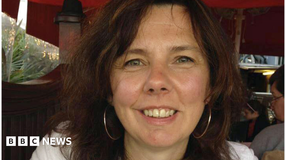 Helen Bailey murder accused challenged over 'kidnap' pair - BBC News