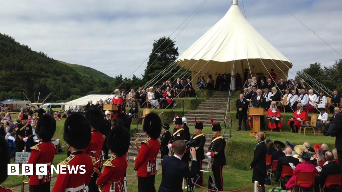 Society uniting Isle of Man expats saved after risk of closure - BBC News