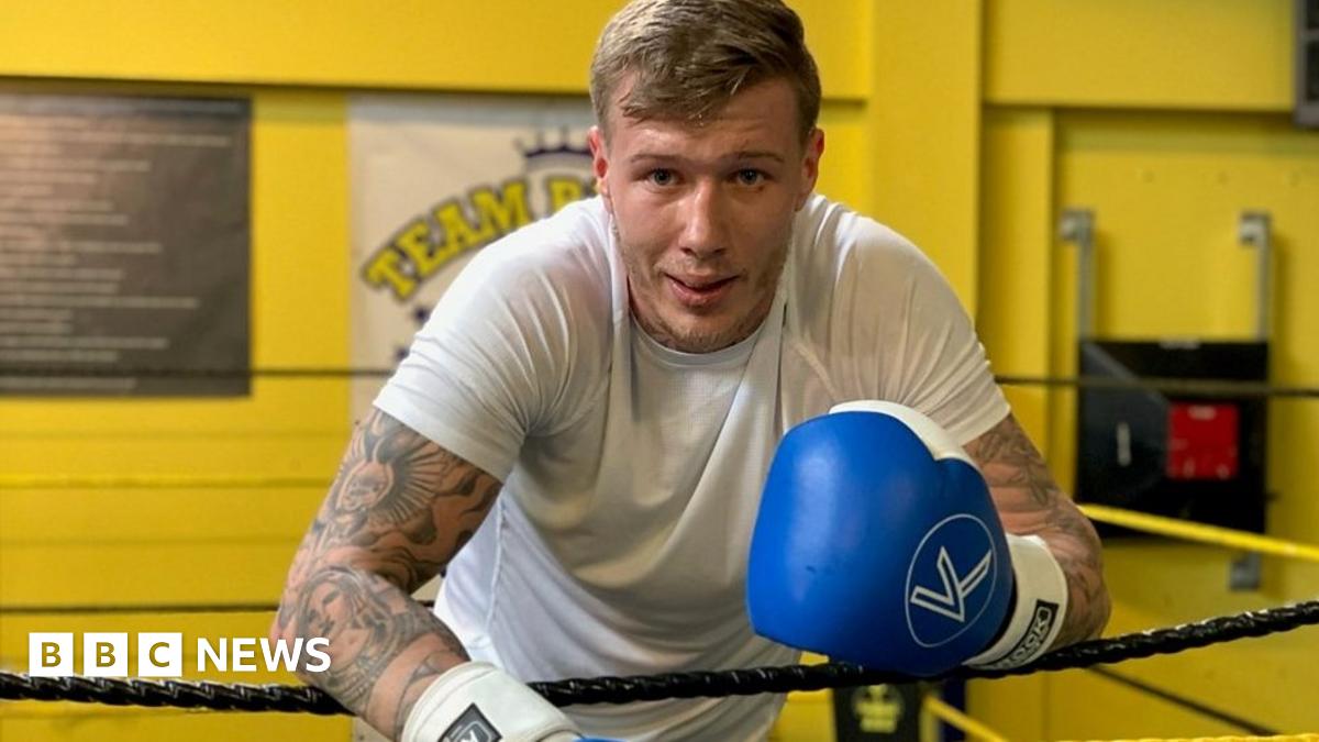 Amputee boxer Matt Edwards wants licence for amateur bouts - BBC News