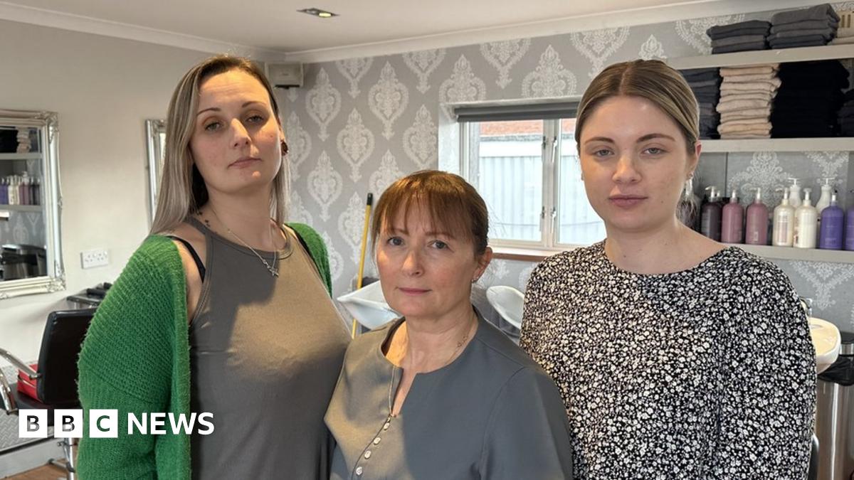 Newton Aycliffe shop owners frustrated by car park closure - BBC News