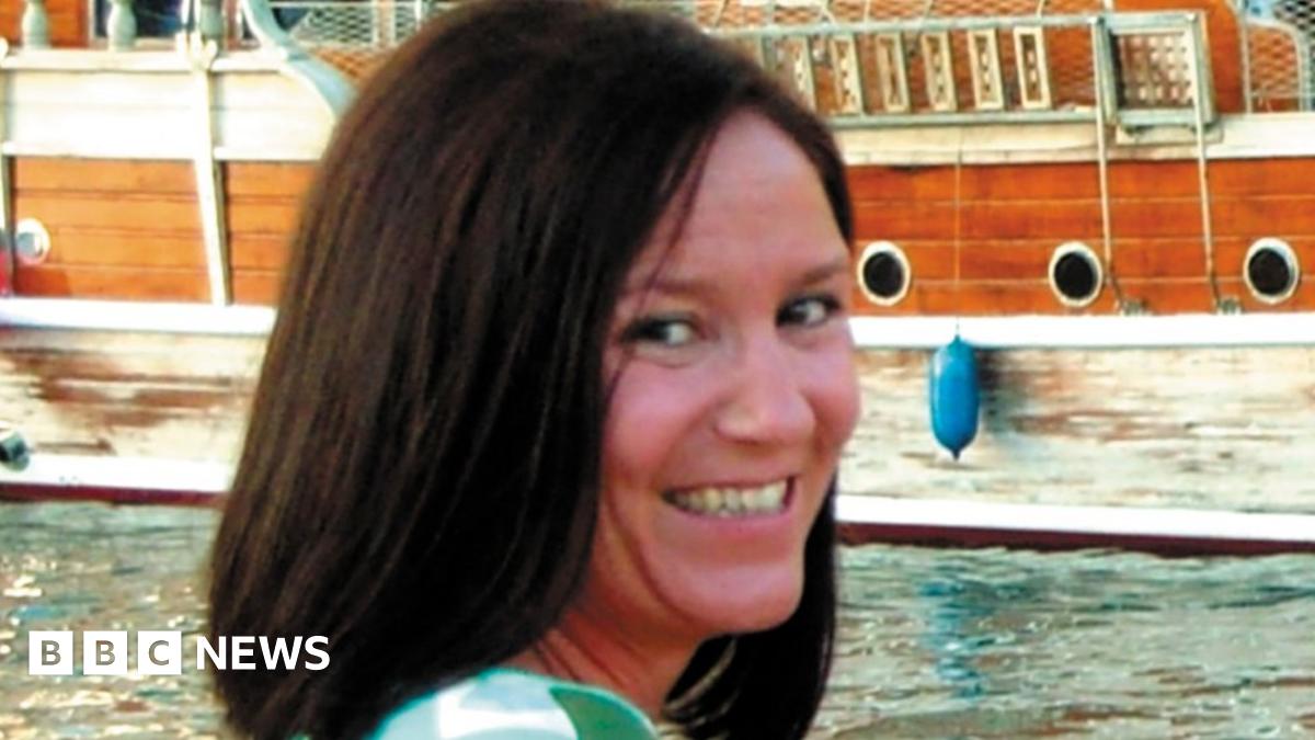 Charity run to remember murder victim Moira Jones goes virtual - BBC News