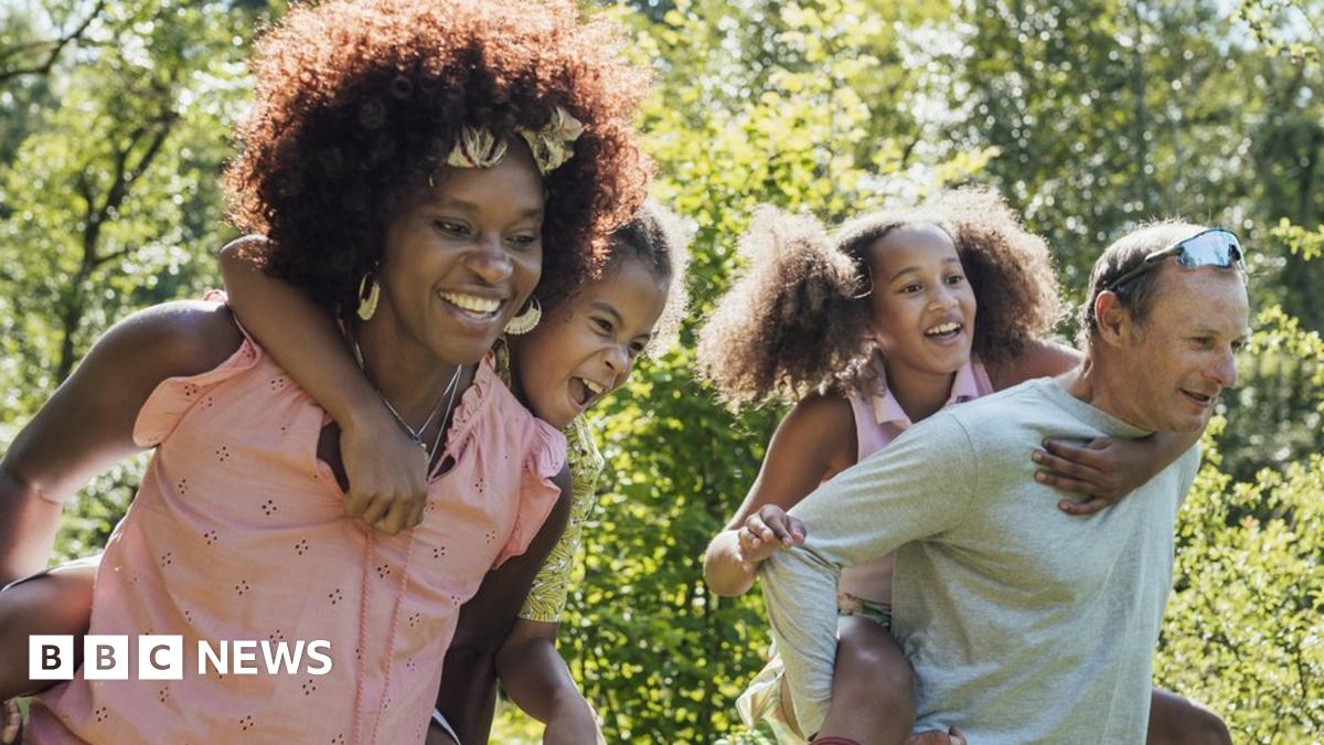 Families urged to join record-breaking piggyback race in Tamworth - BBC ...