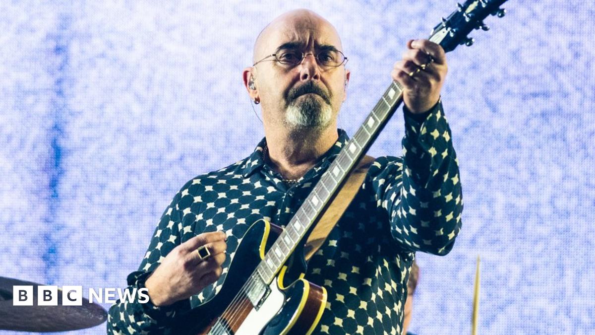 Ex-Oasis guitarist Bonehead says tonsil cancer is 'gone' - BBC News