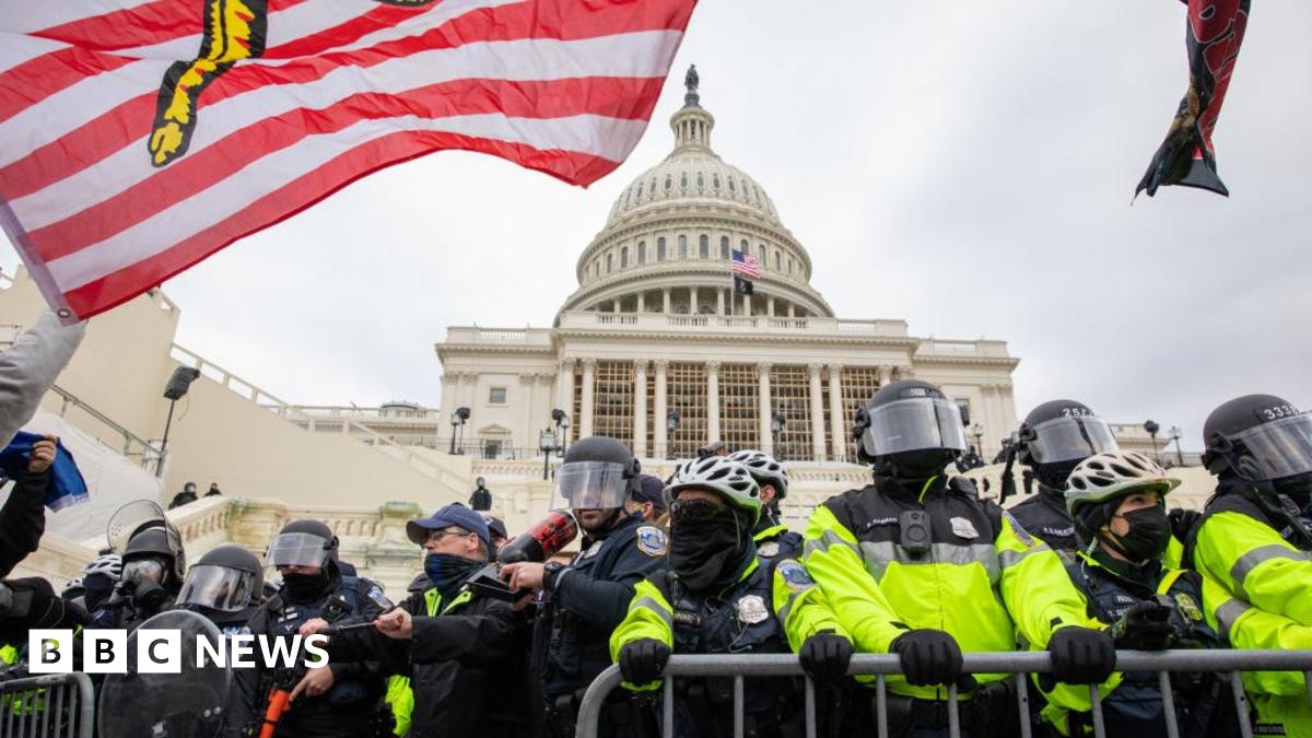 Capitol riots: Police describe a 'medieval battle' - BBC News