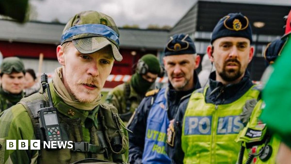 Sweden gangs: Army to help police after surge in killings - BBC News