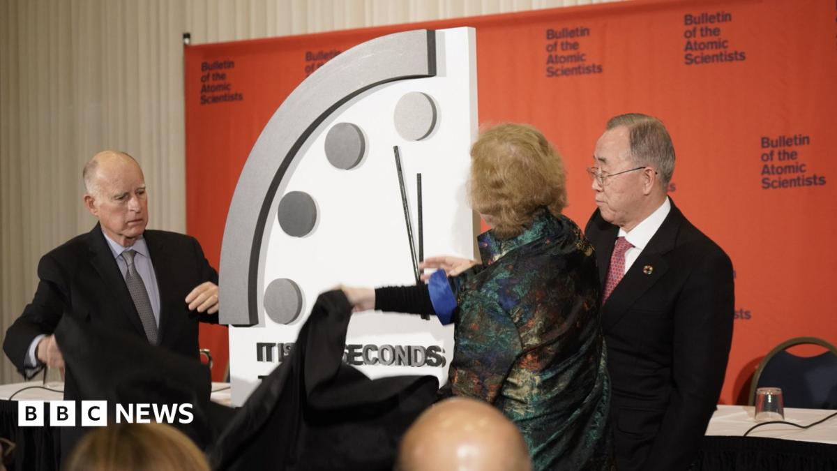 Doomsday Clock nears apocalypse over climate and nuclear fears - BBC News