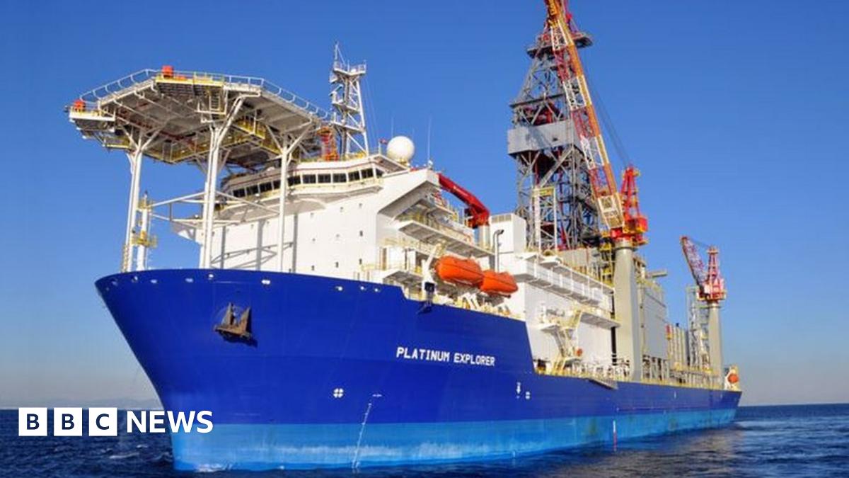 Jeremy Sutch inquest: Jury finds ship crush death accidental - BBC News