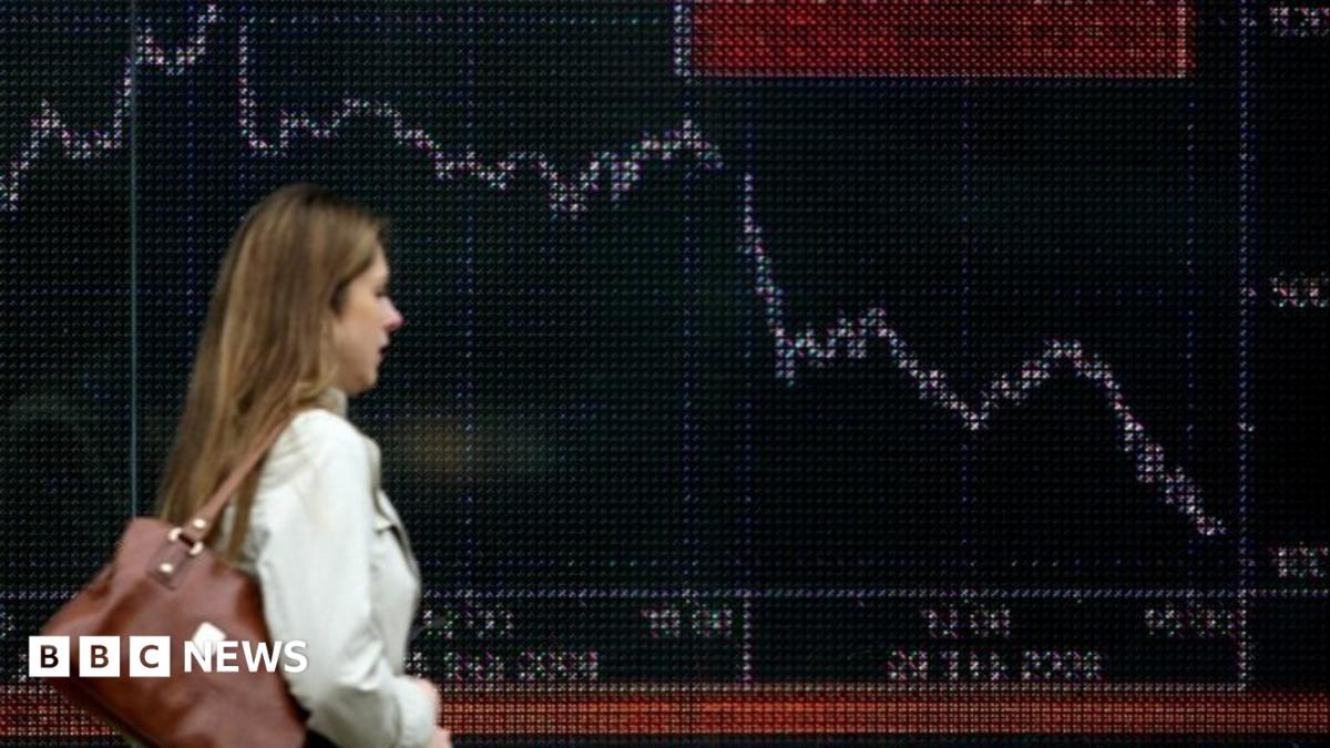 Stock markets fall amid trade fears - BBC News