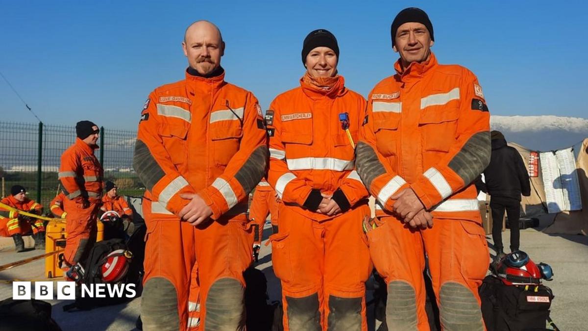 Turkey earthquake: Firefighter describes pressured rescue effort - BBC News