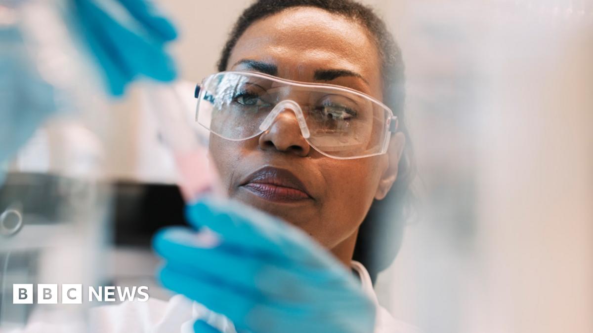 UK rejoins EU science research scheme Horizon - BBC News