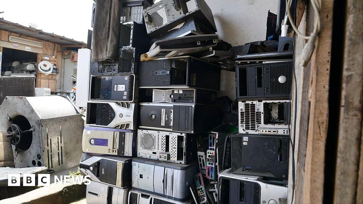 The treasure trove hidden in discarded computers - BBC News