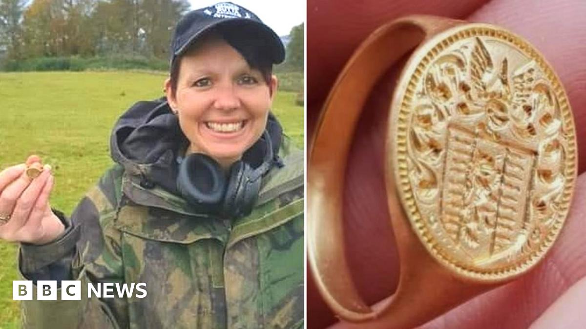 Gold ring unearthed near Loch Lomond could fetch £10,000 - BBC News