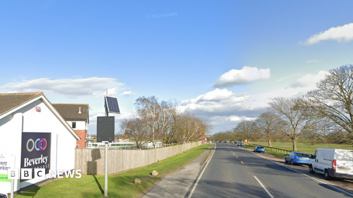 Beverley: Motorcyclist seriously injured in crash - BBC News