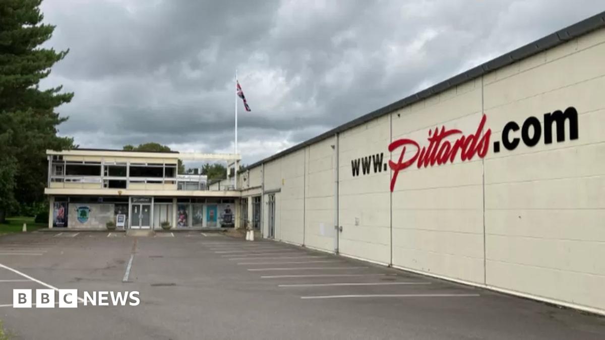Pittards: Marcus Fysh MP pledges to help staff after redundancies - BBC ...