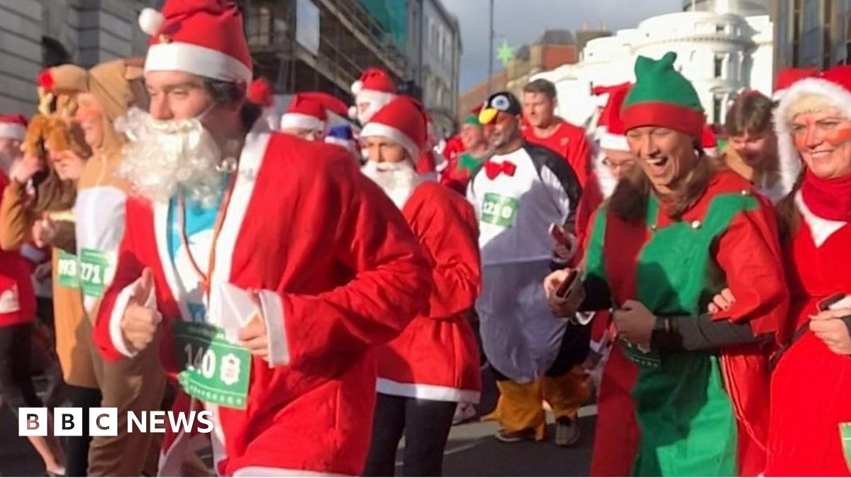 People encouraged to join annual Santa Dash in Manx capital - BBC News