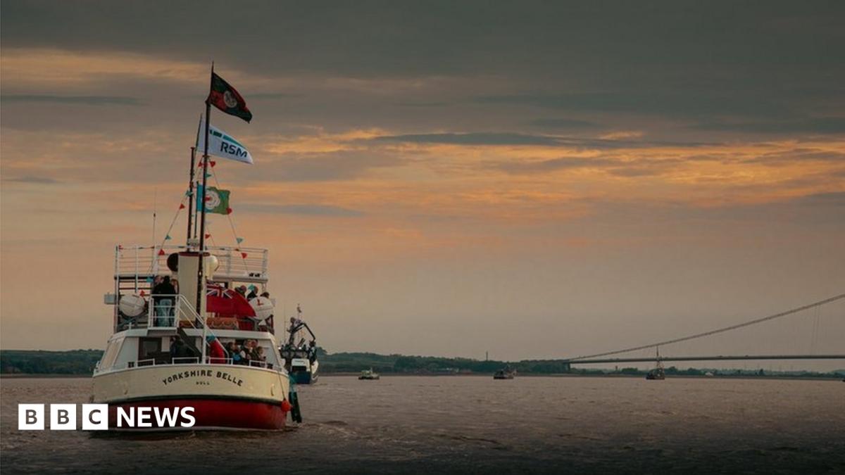 Platinum Jubilee: Humber flotilla sees 70 vessels sail down river - BBC ...