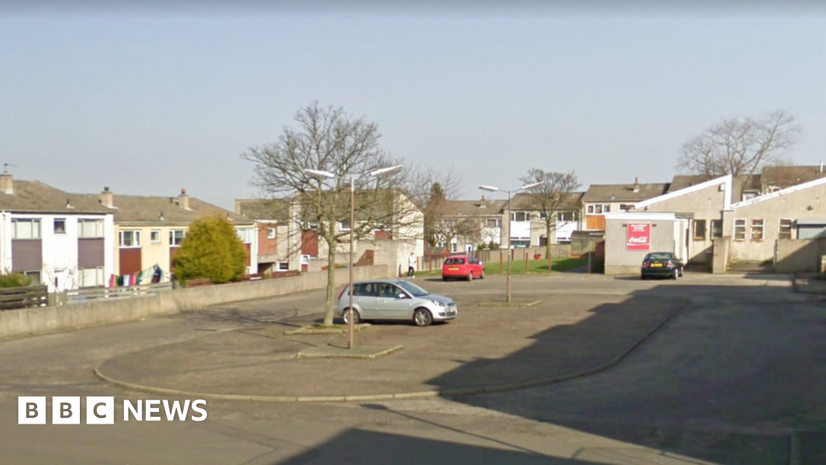 Man in court charged with Bo'ness murder bid - BBC News