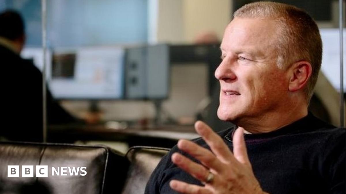 Judge approves compensation for Neil Woodford investors - BBC News