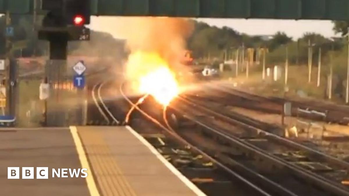Fire disrupts Gatwick railway services for travellers - BBC News