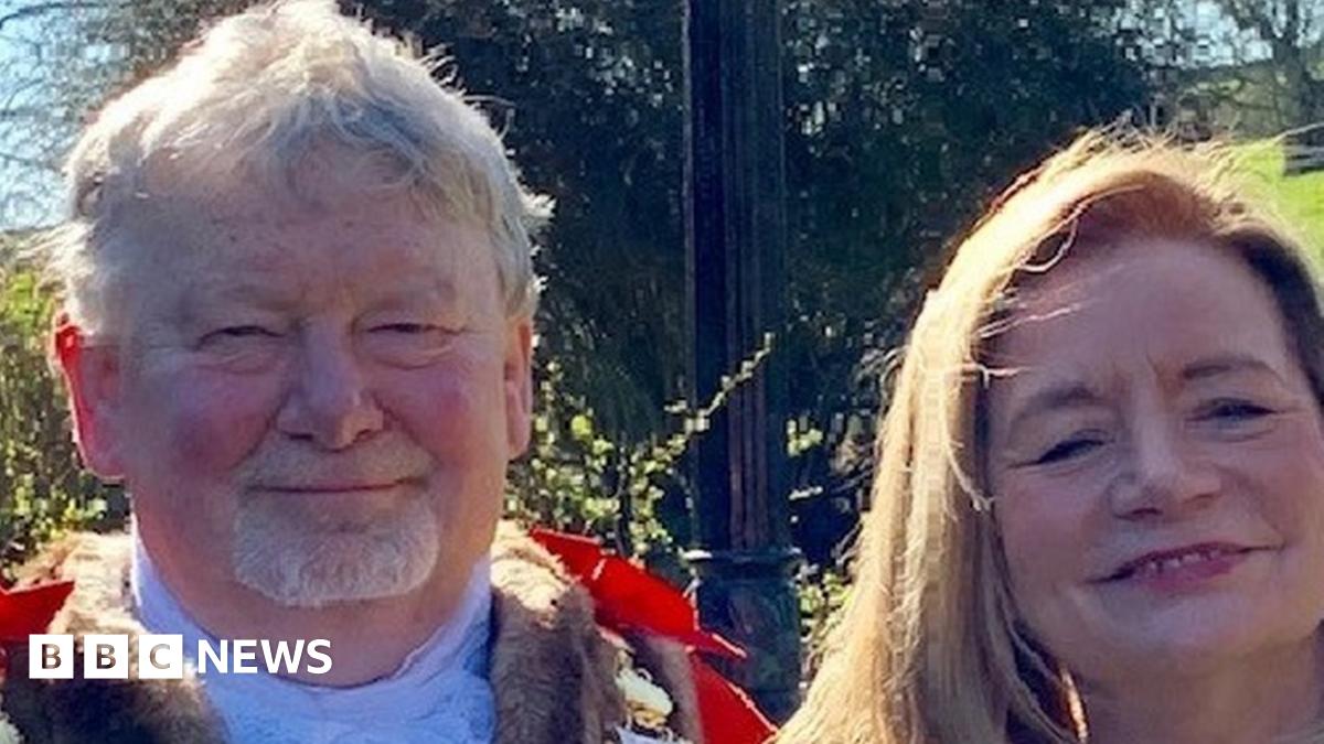 Tributes paid to 'larger than life' former Pendle mayor who has died ...