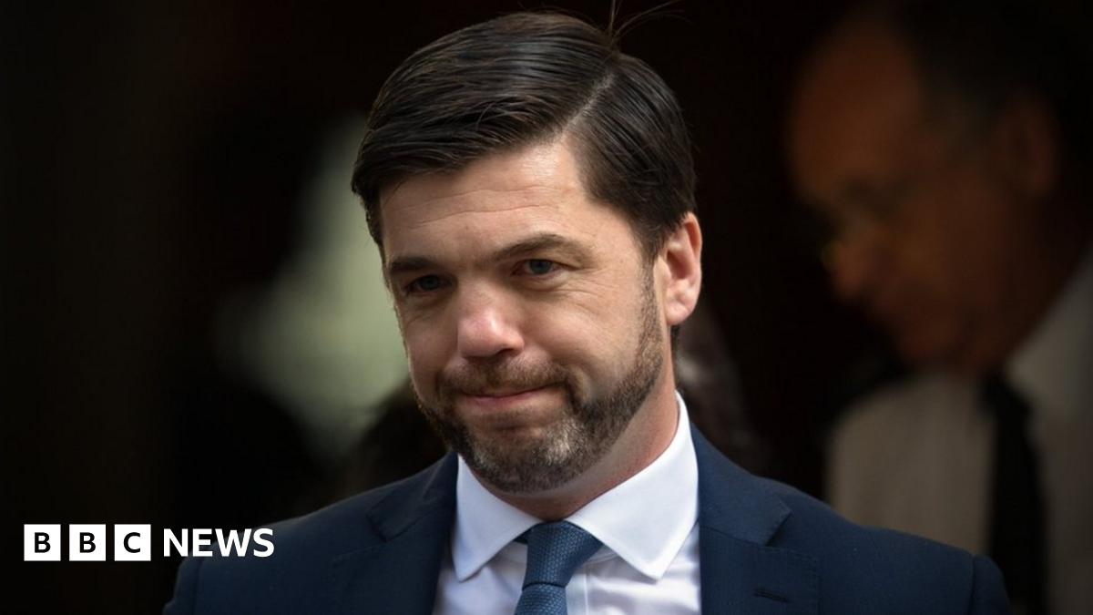 Profile: Welsh Conservative MP Stephen Crabb - BBC News