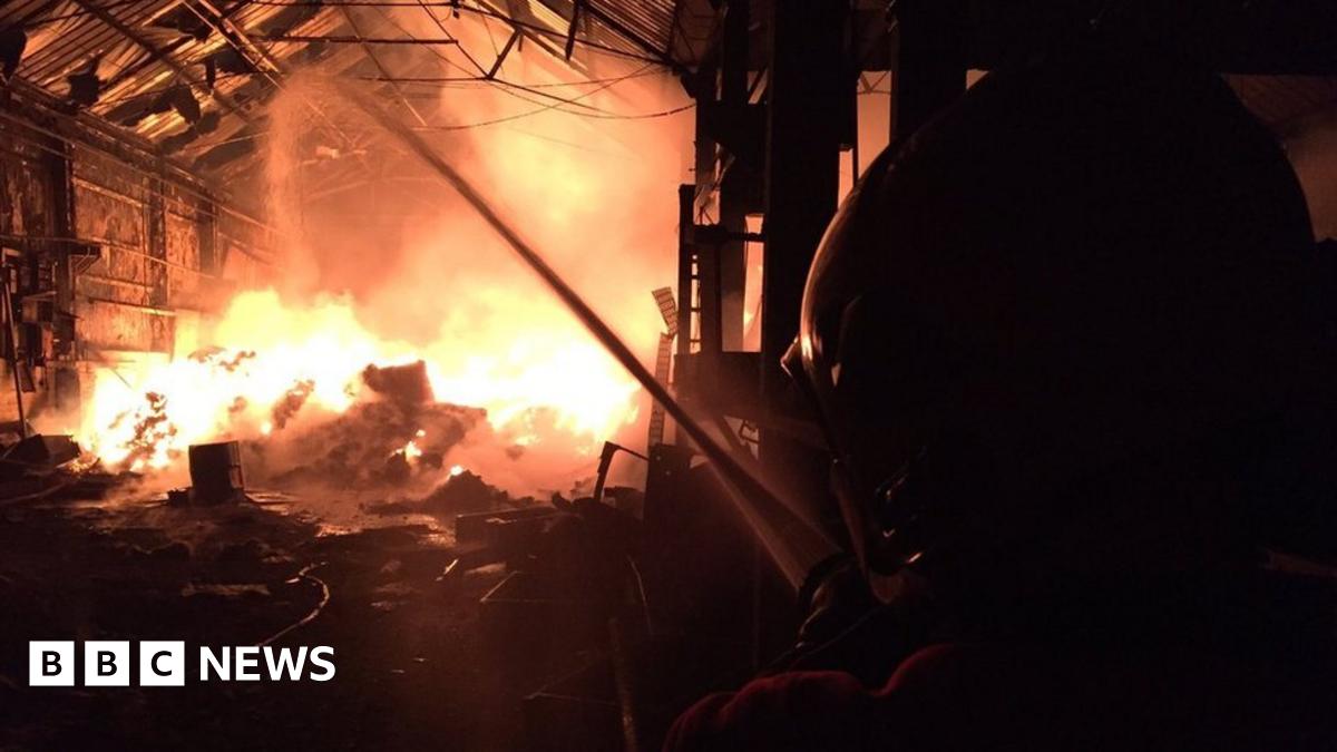 Derelict Smethwick factory damaged by fire - BBC News
