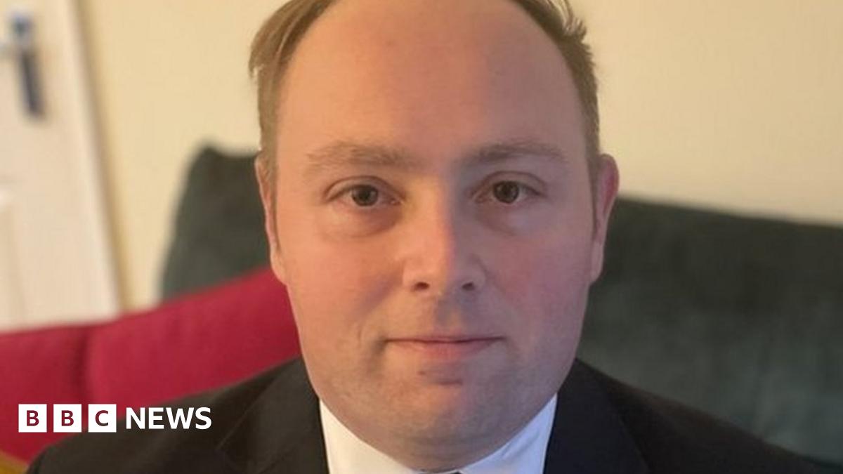 David Mackintosh: I want answers over missing money - BBC News