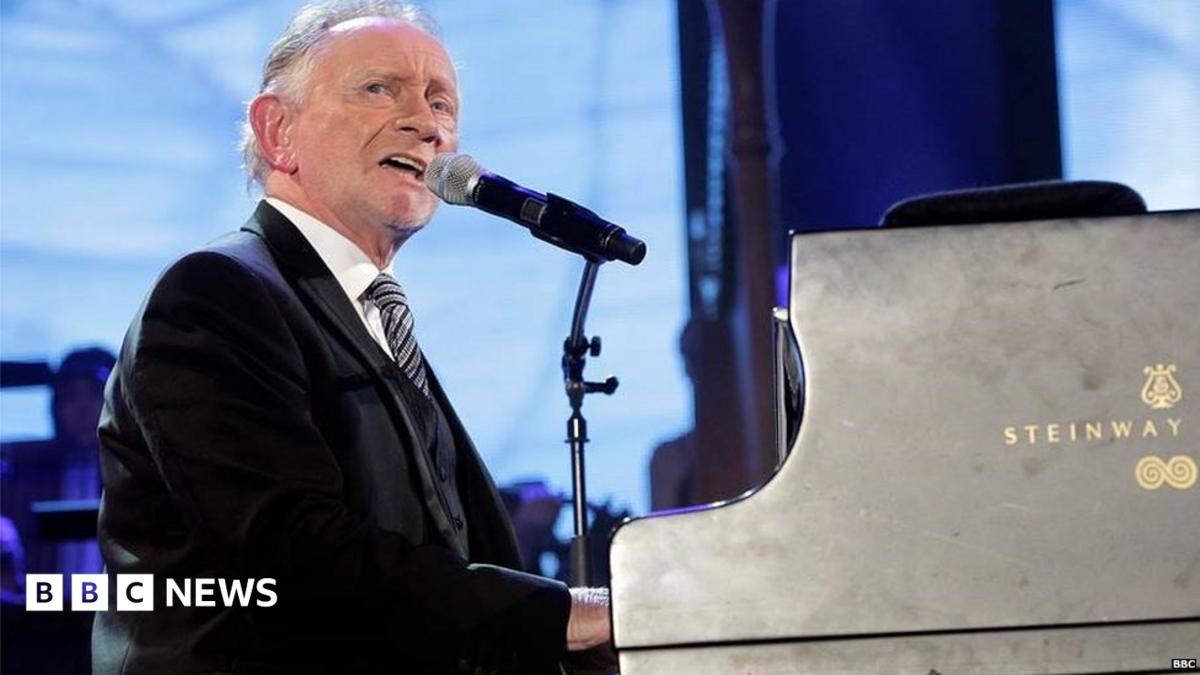 Phil Coulter honoured to receive Derry freedom from 'his own people ...