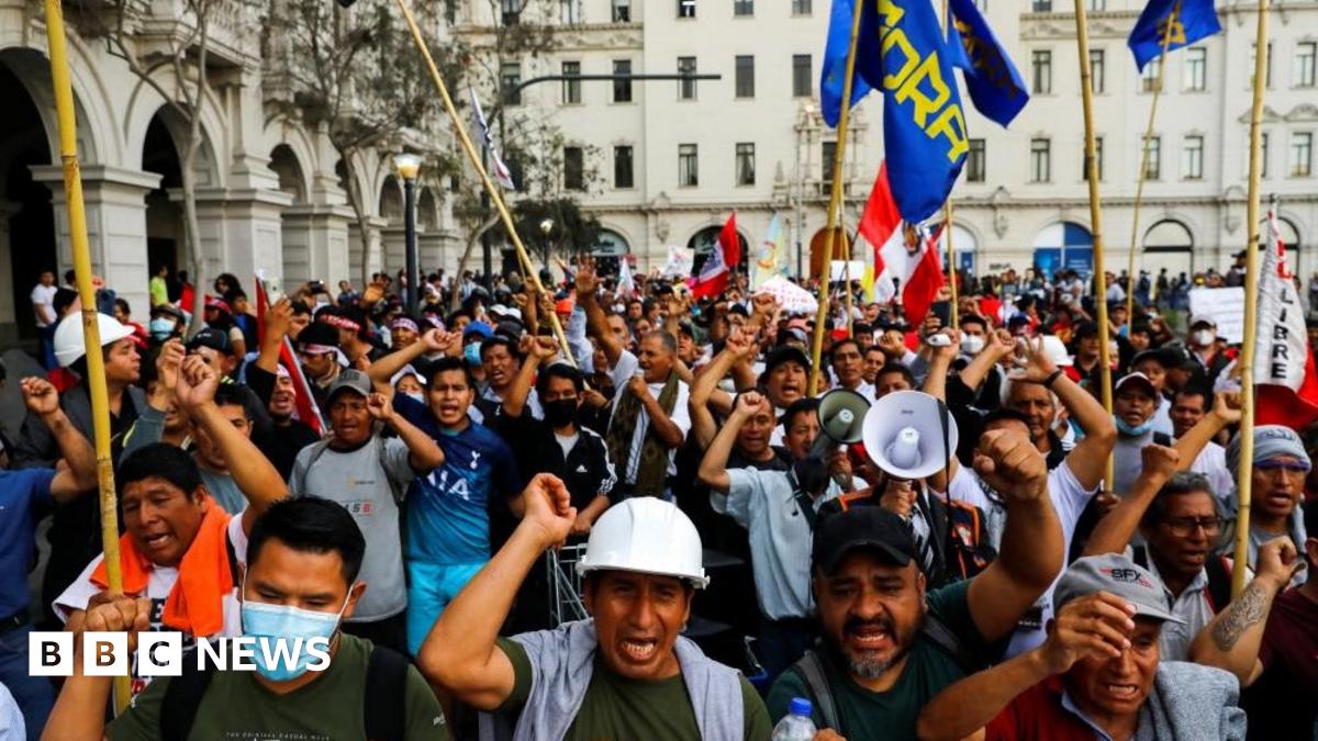 Peru's political crisis: Jaw-dropping twists and turns - BBC News