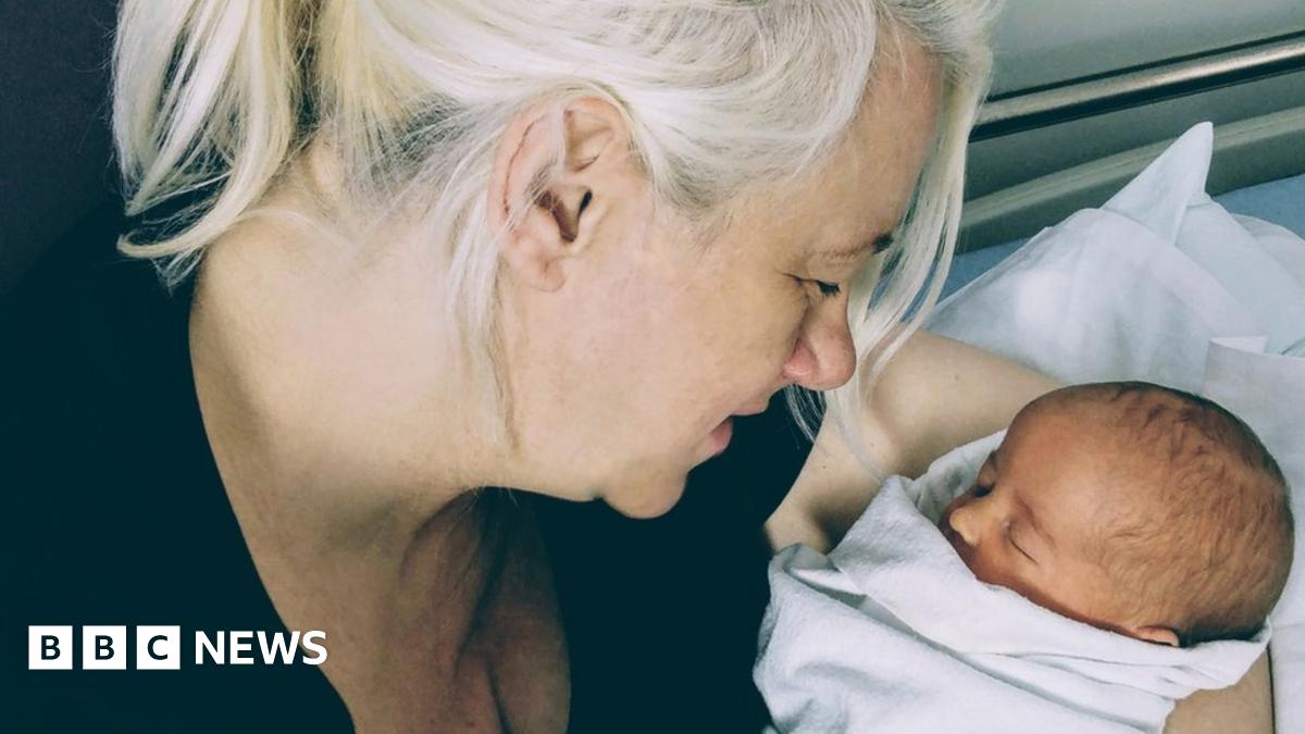 Having a baby at 50: Most of my friends are grandparents - BBC News
