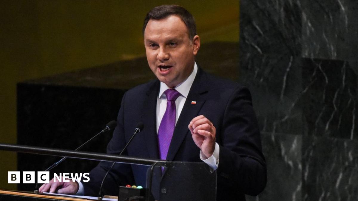 Poland defies EU over Supreme Court judge appointments - BBC News