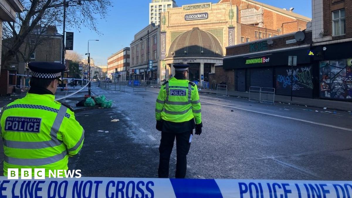 Brixton crush: O2 Academy to remain closed, council rules - BBC News