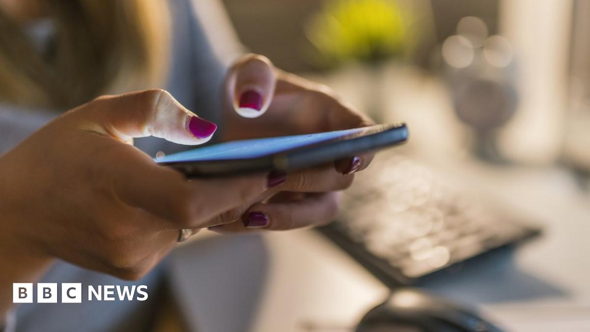 Children are being 'datafied from birth' - BBC News