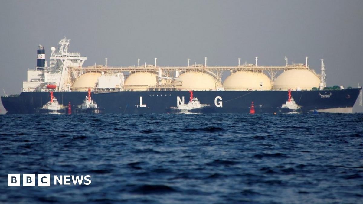 Gas prices jump as strikes in Australia begin - BBC News