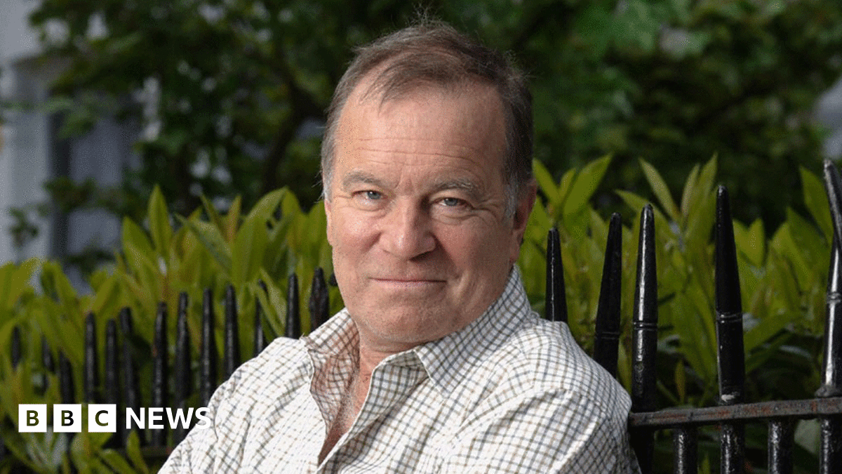 Nicky Henson: Stage and screen actor dies at 74 - BBC News