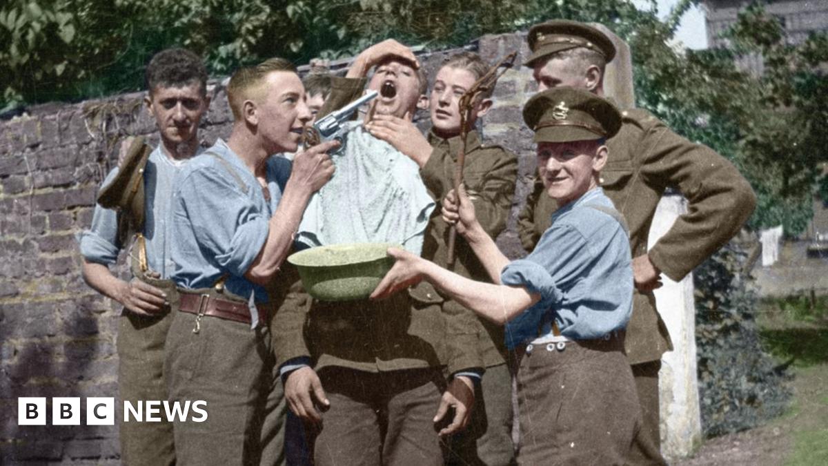 Photos reveal 'fascinating snapshot' of WW1 aftermath - BBC News