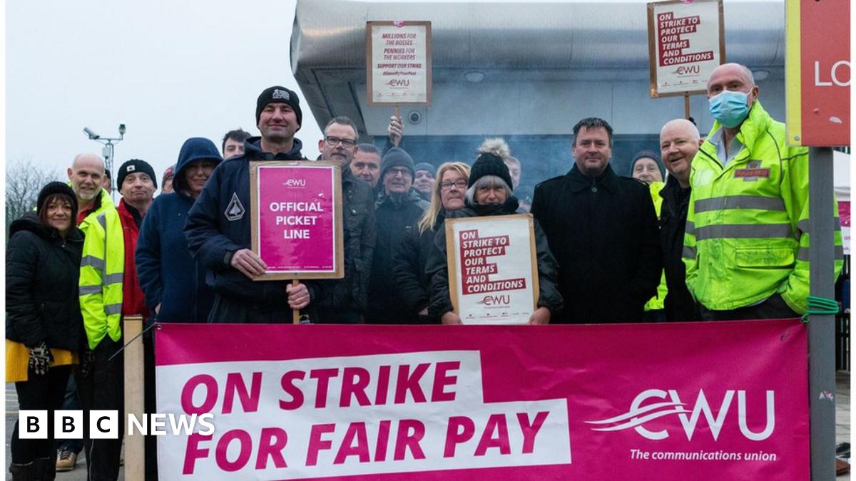 Royal Mail workers begin fresh 48-hour strike - BBC News