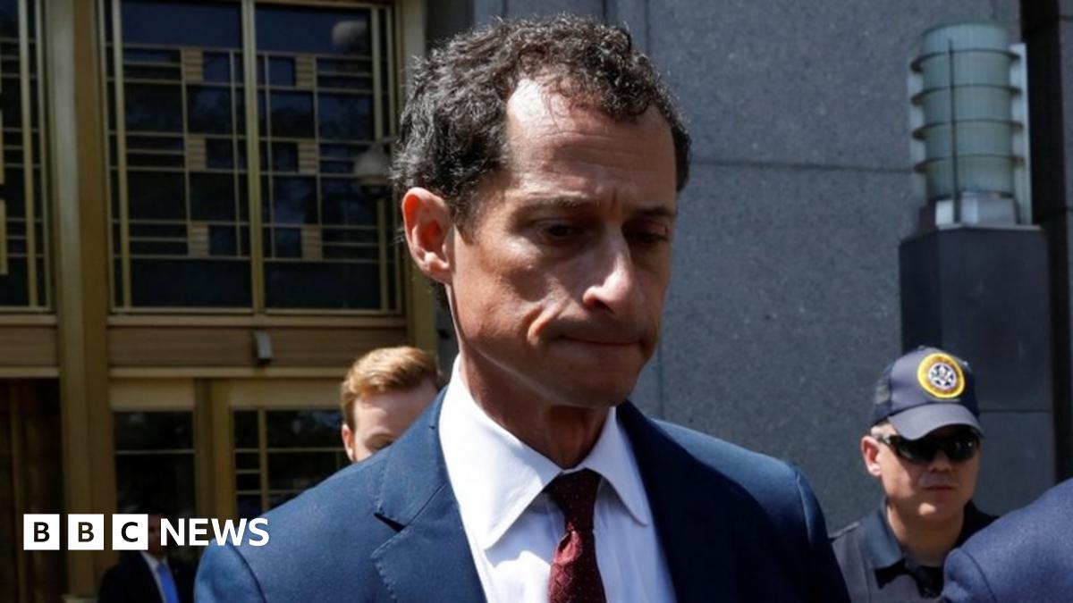 Ex-congressman Anthony Weiner pleads guilty to sexting - BBC News