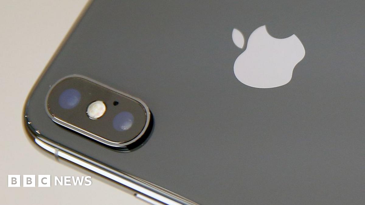 Apple rushes to fix FaceTime 'eavesdropping' bug - BBC News