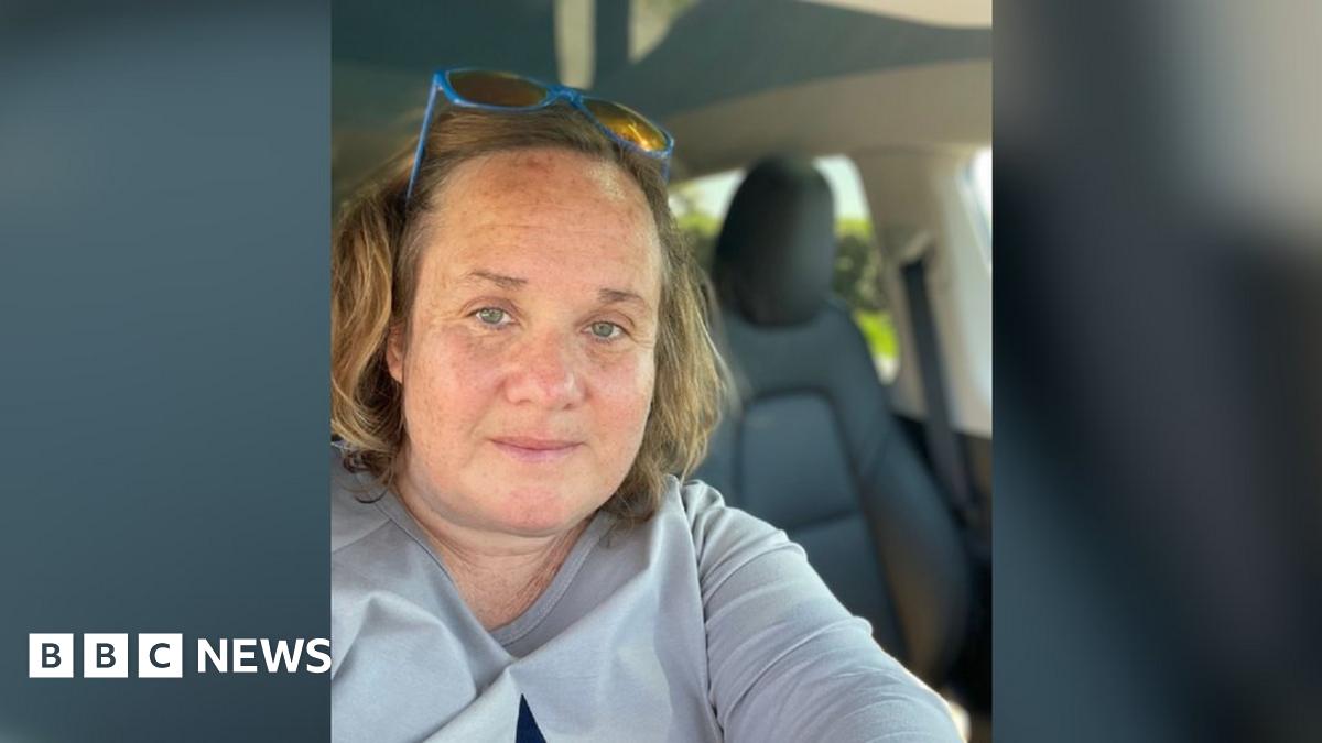 Cost of living: Mother shares tips after energy reduction trial - BBC News